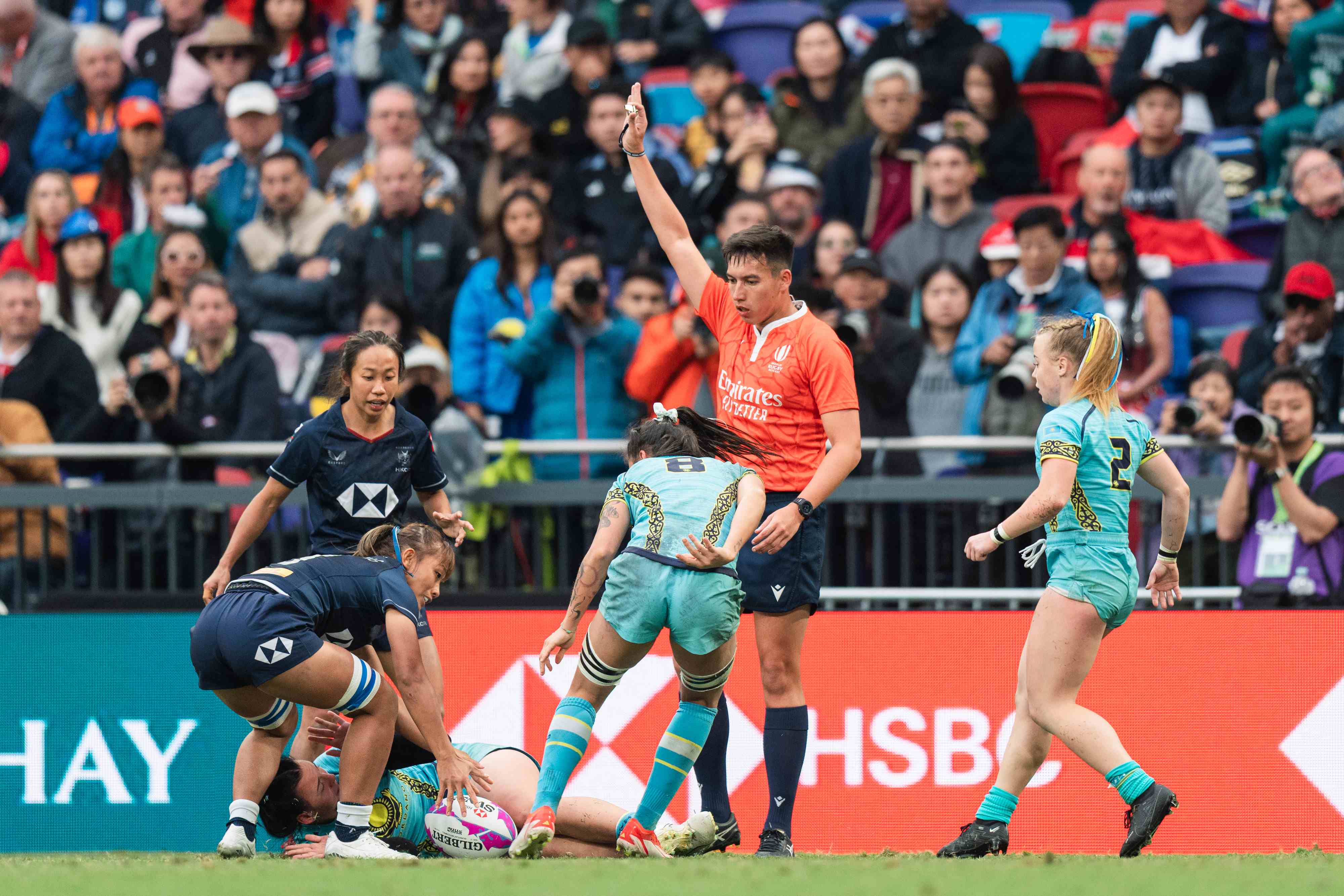 投入欖球運動 — 中國香港欖球總會